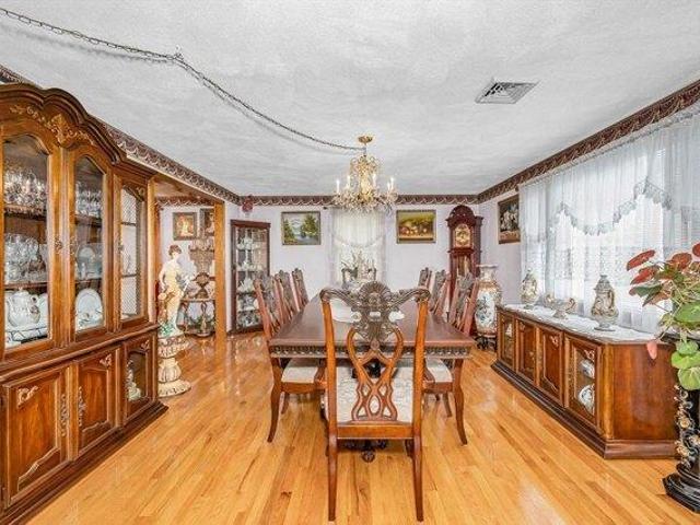 house with 4 bedroom, Tewksbury MA ES103020697