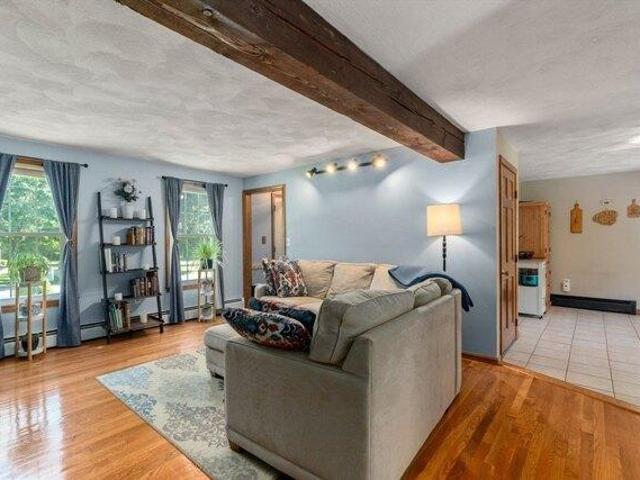 house with 4 bedroom, Tewksbury MA ES104758712