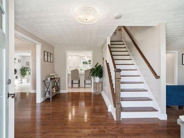 house with 4 bedroom, Tewksbury MA ES104791544