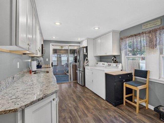 house with 4 bedroom, Tewksbury MA ES104791786