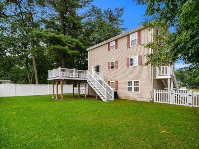 house with 4 bedroom, Tewksbury MA ES104811696