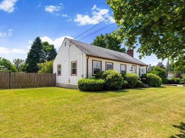 house with 4 bedroom, Tewksbury MA ES105207534