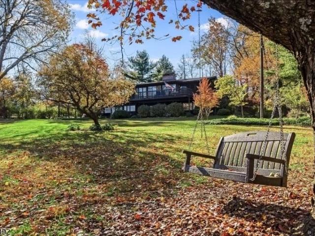 house with 4 bedroom, Tewksbury Twp. NJ DLS101341152