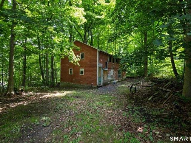 house with 4 bedroom, Thomaston CT ES105127123