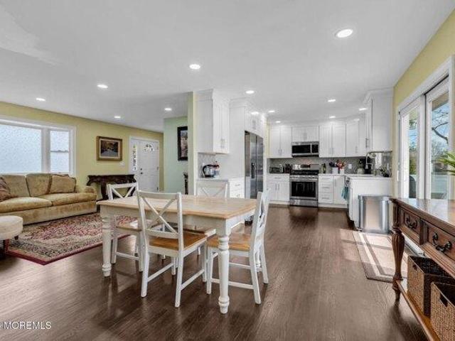 house with 4 bedroom, Tinton Falls NJ DLS102316015