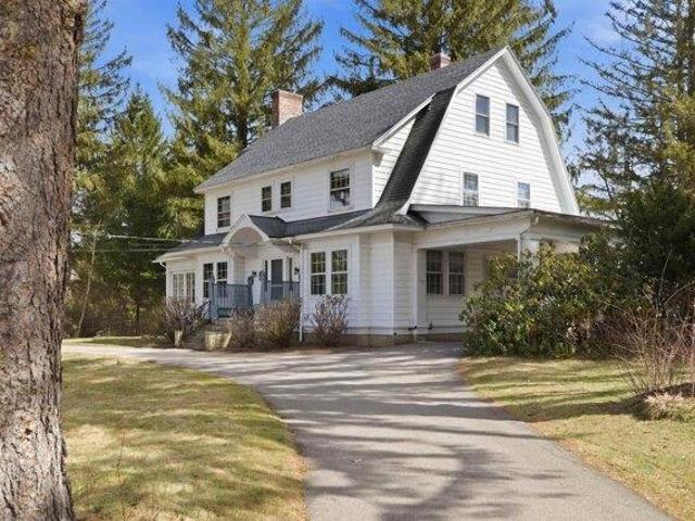 house with 4 bedroom, Tilton NH DS101934762