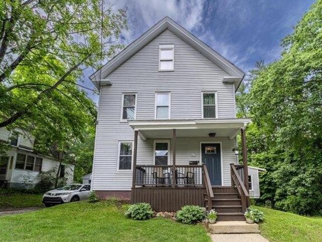 house with 4 bedroom, Tilton NH DS104148250