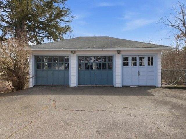house with 4 bedroom, Tilton NH ES103664792