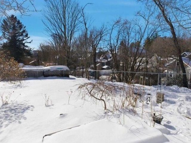 house with 4 bedroom, Tilton NH ES103248105