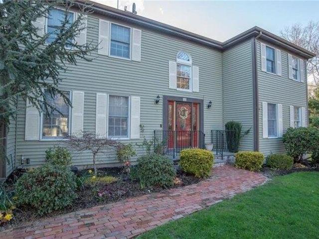 house with 4 bedroom, Tiverton RI DS102284858