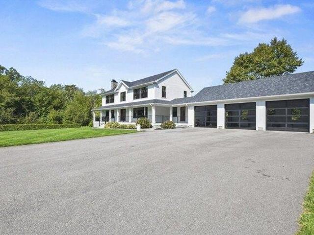 house with 4 bedroom, Tiverton RI DS103162665