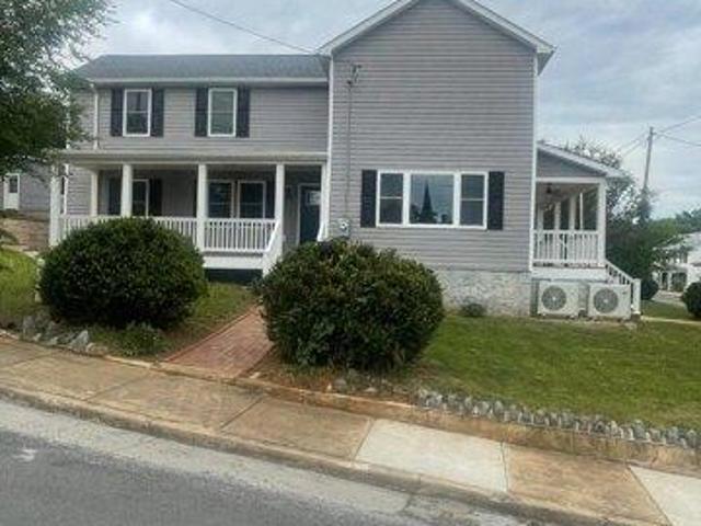 house with 4 bedroom, Toms Brook VA ES103600376