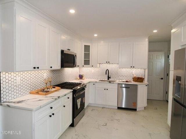 house with 4 bedroom, Toms River NJ DS102799657