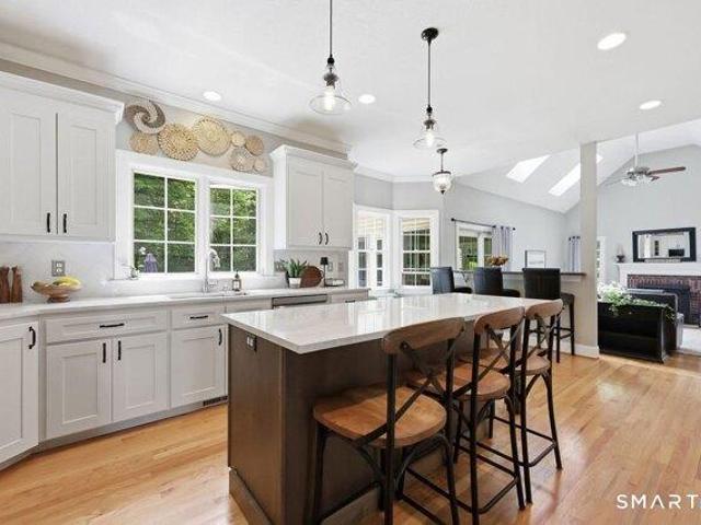 house with 4 bedroom, Tolland CT DS104079281