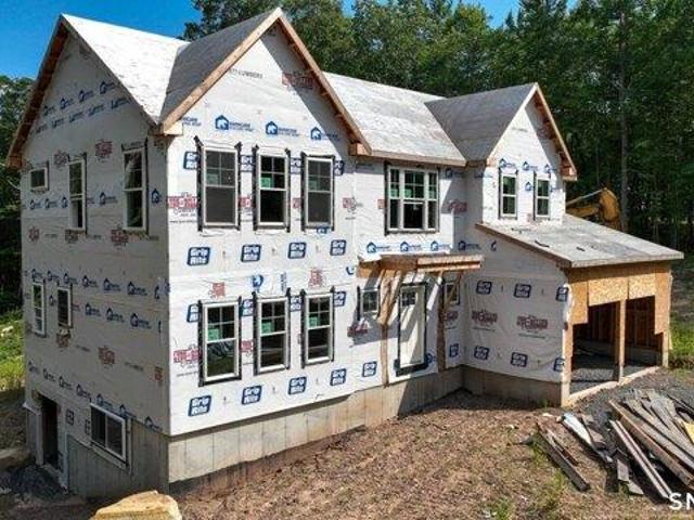 house with 4 bedroom, Tolland CT DS104298539