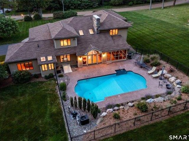 house with 4 bedroom, Tolland CT ES104481627