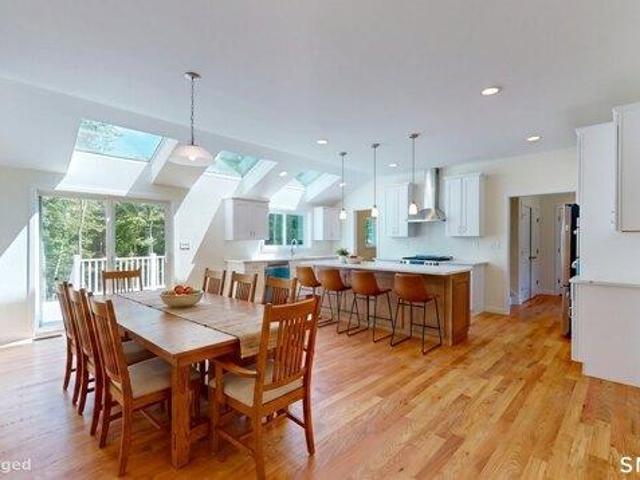 house with 4 bedroom, Tolland CT ES104759754