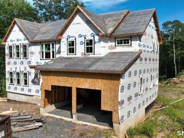 house with 4 bedroom, Tolland CT ES104810137