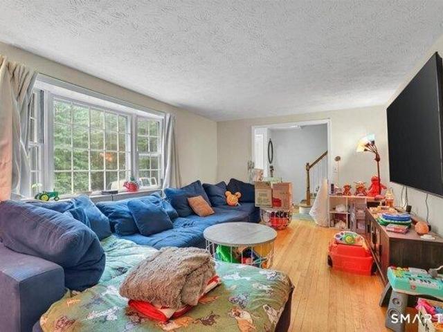house with 4 bedroom, Tolland CT ES105143729