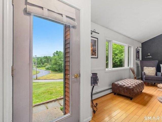 house with 4 bedroom, Tolland CT ES103927682