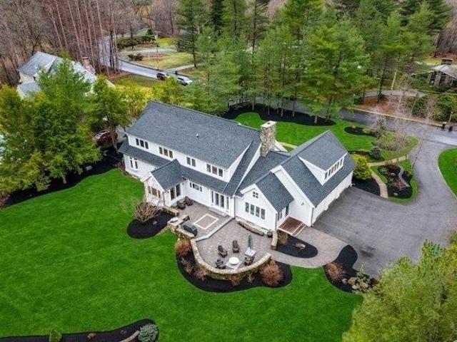 house with 4 bedroom, Topsfield MA DLS101604186