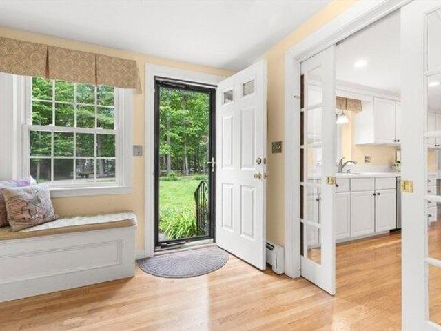 house with 4 bedroom, Topsfield MA ES104330149