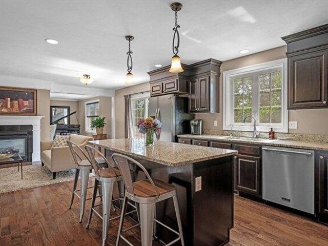 house with 4 bedroom, Topsfield MA ES105291589