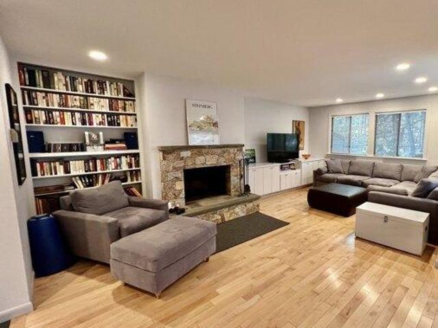 house with 4 bedroom, Torrington CT DLS101604941