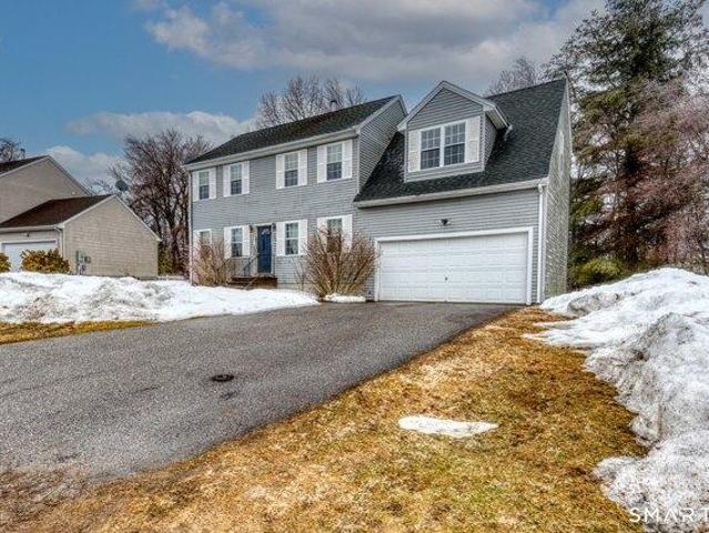 house with 4 bedroom, Torrington CT DLS101631087