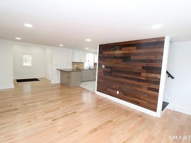 house with 4 bedroom, Torrington CT DS102256931