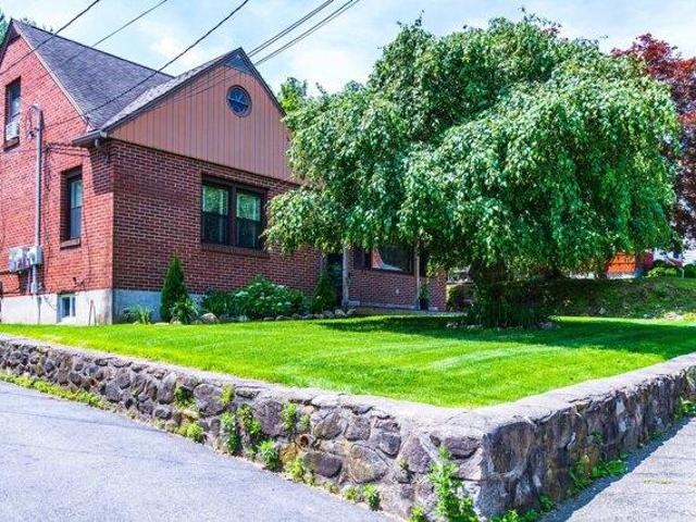 house with 4 bedroom, Torrington CT DS102727821