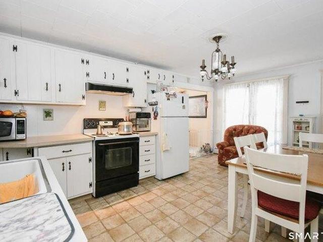 house with 4 bedroom, Torrington CT DS103605698