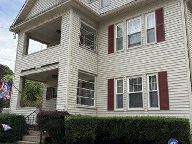house with 4 bedroom, Torrington CT ES104236165