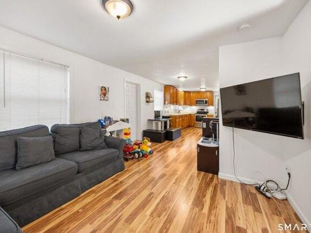 house with 4 bedroom, Torrington CT ES104262754