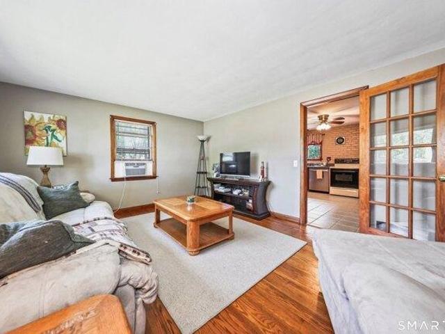 house with 4 bedroom, Torrington CT ES104719853
