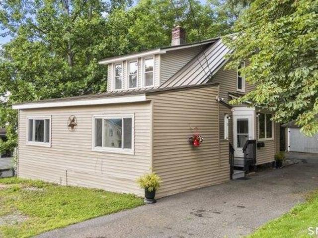 house with 4 bedroom, Torrington CT ES104905482