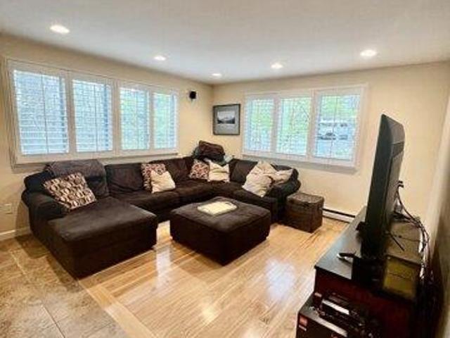 house with 4 bedroom, Torrington CT ES105125558
