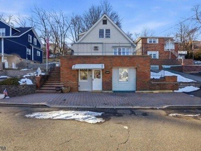 house with 4 bedroom, Totowa NJ DS102255633