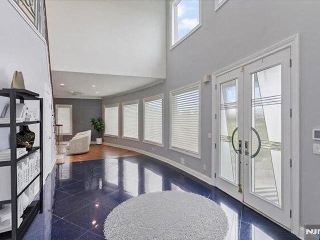 house with 4 bedroom, Totowa NJ DS102313315