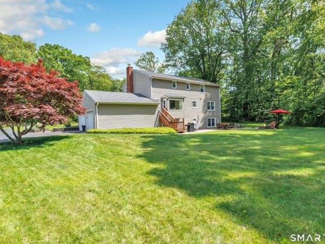house with 4 bedroom, Trumbull CT DLS101659930