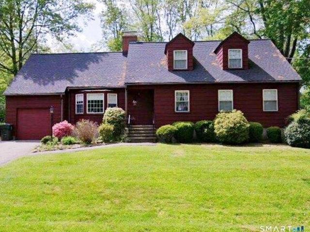 house with 4 bedroom, Trumbull CT DLS102255271