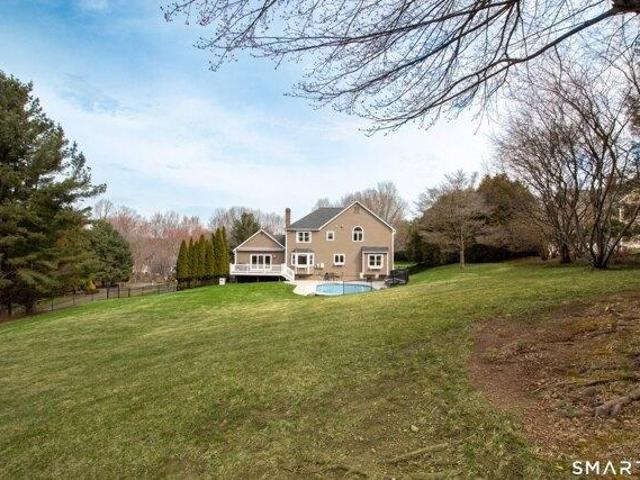 house with 4 bedroom, Trumbull CT DLS102317765