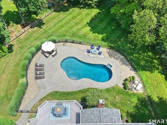 house with 4 bedroom, Trumbull CT DS101706753