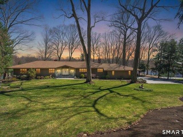 house with 4 bedroom, Trumbull CT DS102281315