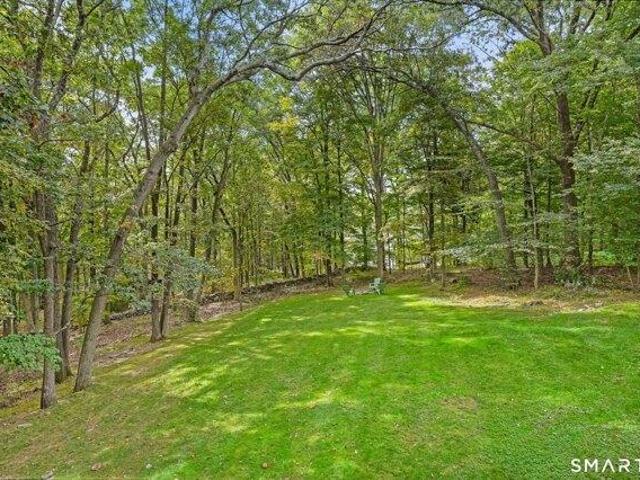 house with 4 bedroom, Trumbull CT DS102215251