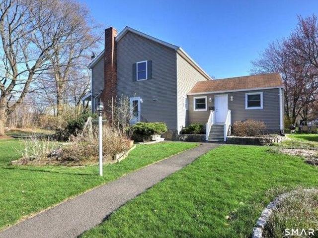 house with 4 bedroom, Trumbull CT DS102217166