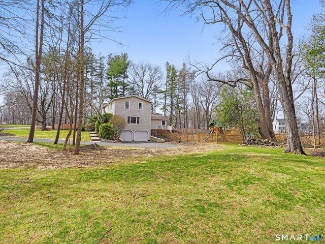 house with 4 bedroom, Trumbull CT DS102775302