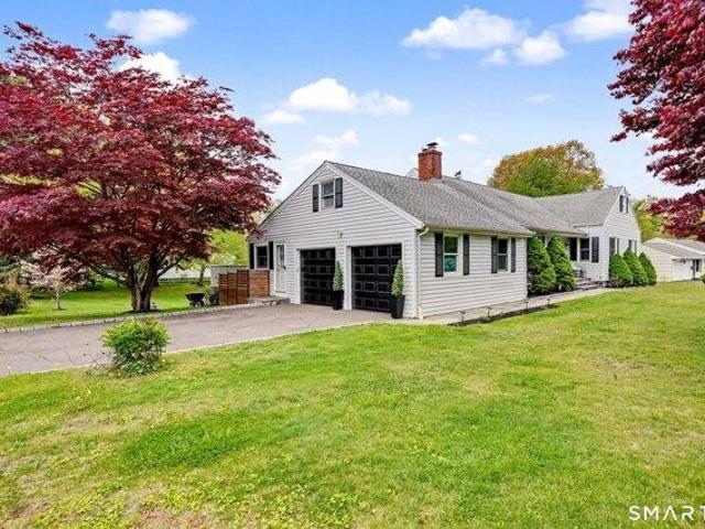 house with 4 bedroom, Trumbull CT DS103439685