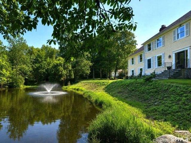 house with 4 bedroom, Trumbull CT DS104149518