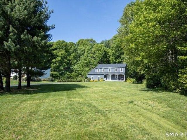 house with 4 bedroom, Trumbull CT DS104190249